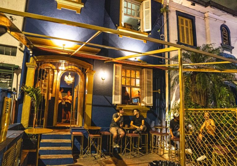 Vem conhecer a Cazzazul, um lar que virou bar em Pinheiros - Guia SP 24H